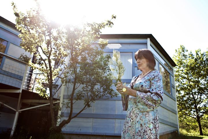 Nina Rasmussen skriver om sit livs mange eventyr i Mørke - Finans